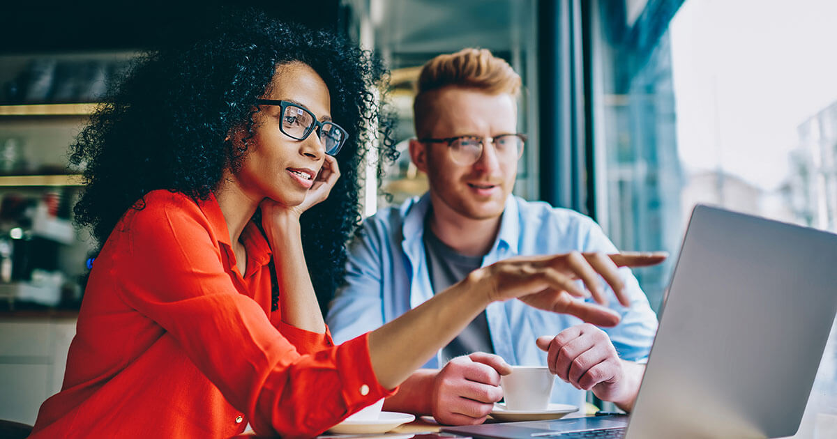 Hur man skriver ett professionellt e-postmeddelande med en ursäkt - STRATO